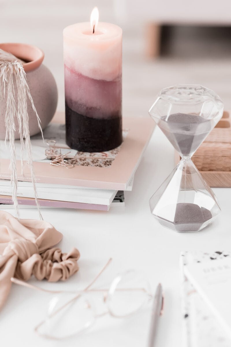 33 Adorable Desk Decor Ideas for a Cozy Home Office - Work Well Remote