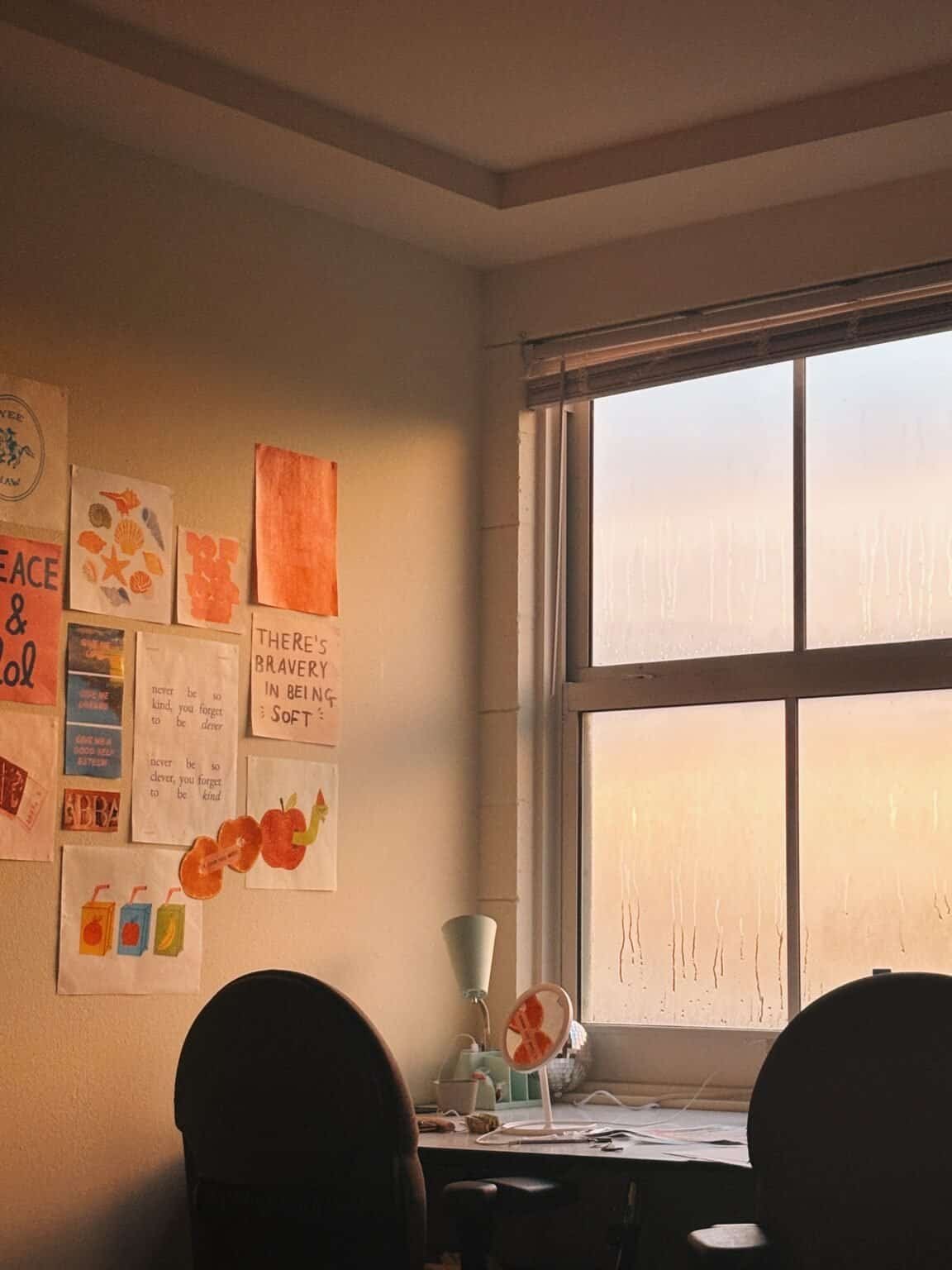 35 Cute and Creative Dorm Desk Ideas - Work Well Remote