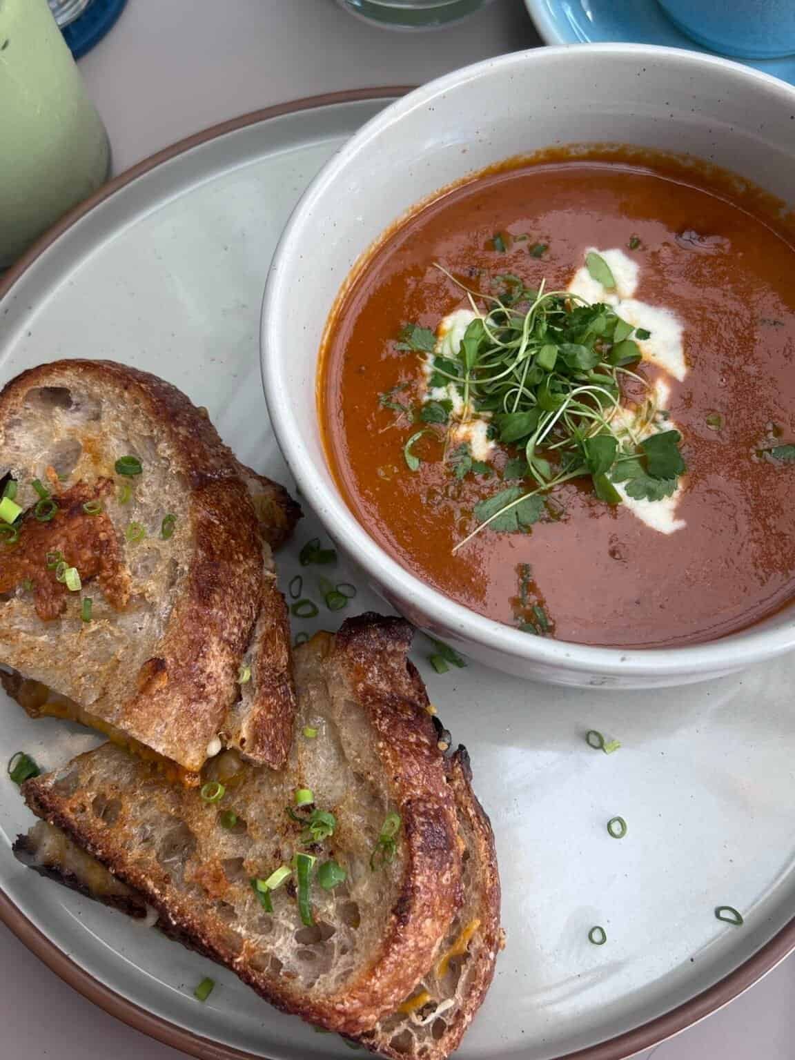 27 Healthy and Affordable Lunch Ideas for Work - Work Well Remote